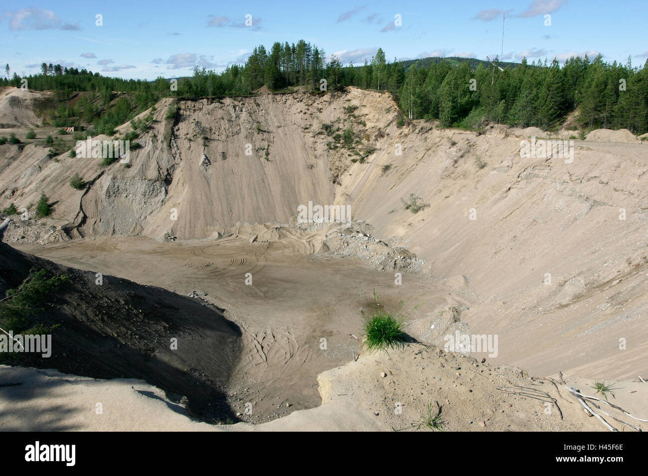 Resource extraction hi-res stock photography and images - Alamy