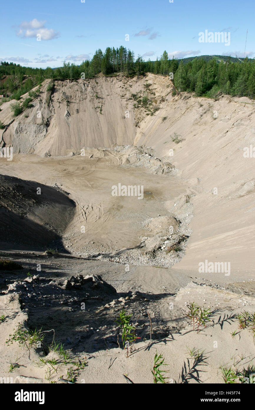 Aggregate extraction quarry hi-res stock photography and images - Alamy