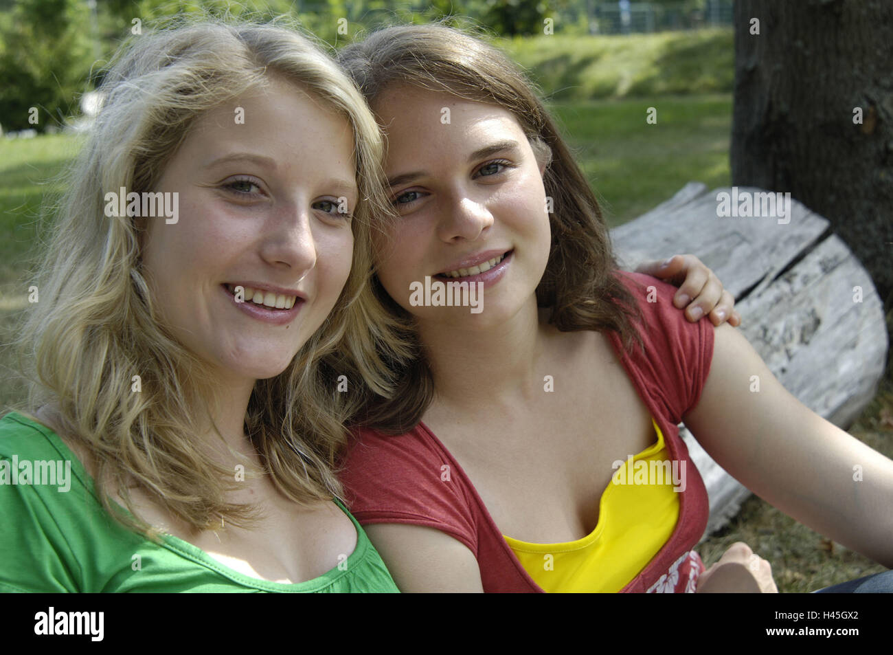Teenager, girls, two, summer, outside, portrait Stock Photo - Alamy