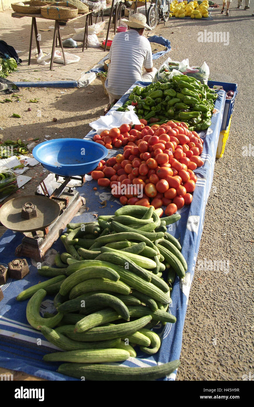 Tunisia, Djerba, market, Guellala, vegetable stand Stock Photo - Alamy
