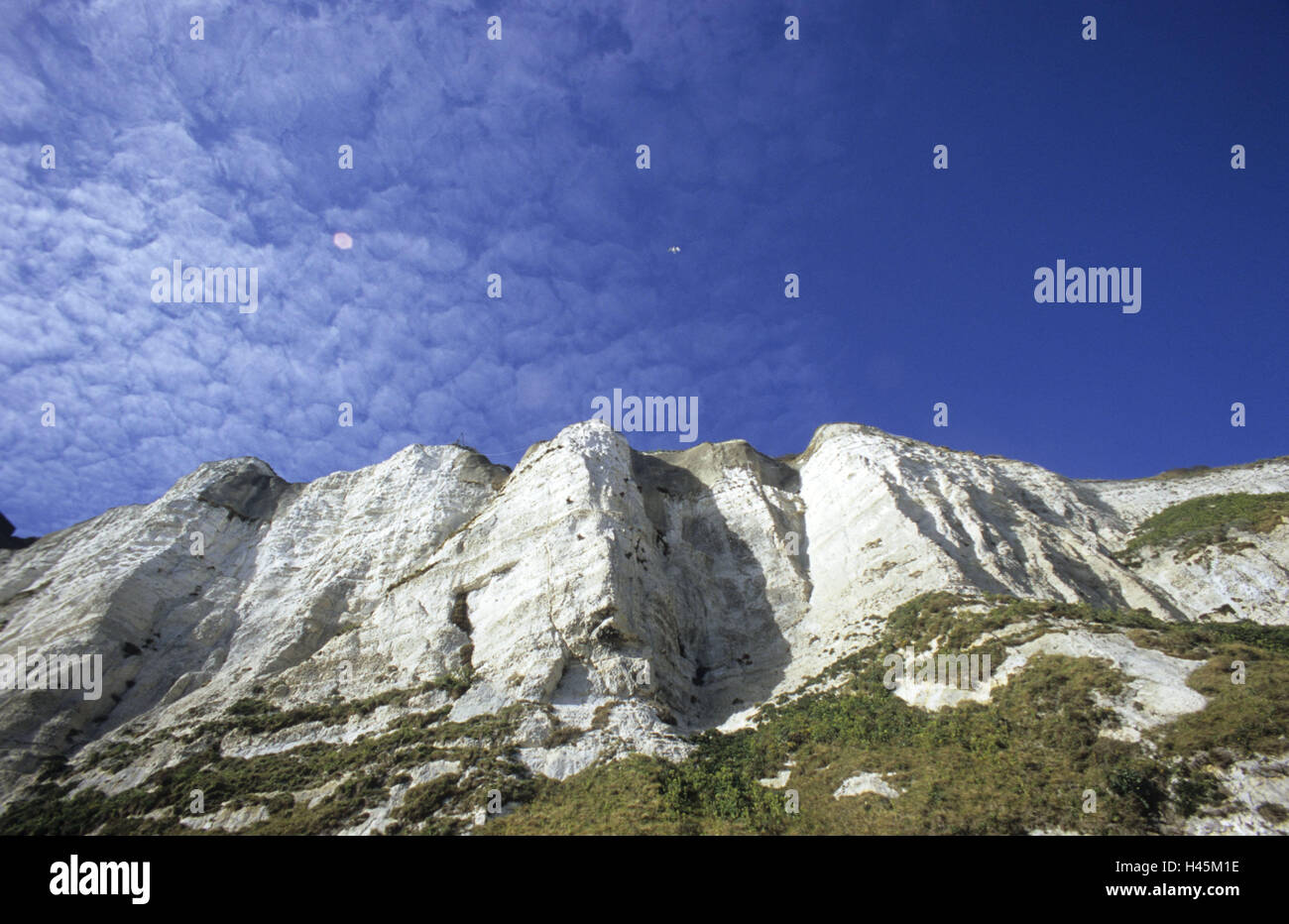 White cliffs of dover clouds hi-res stock photography and images - Alamy