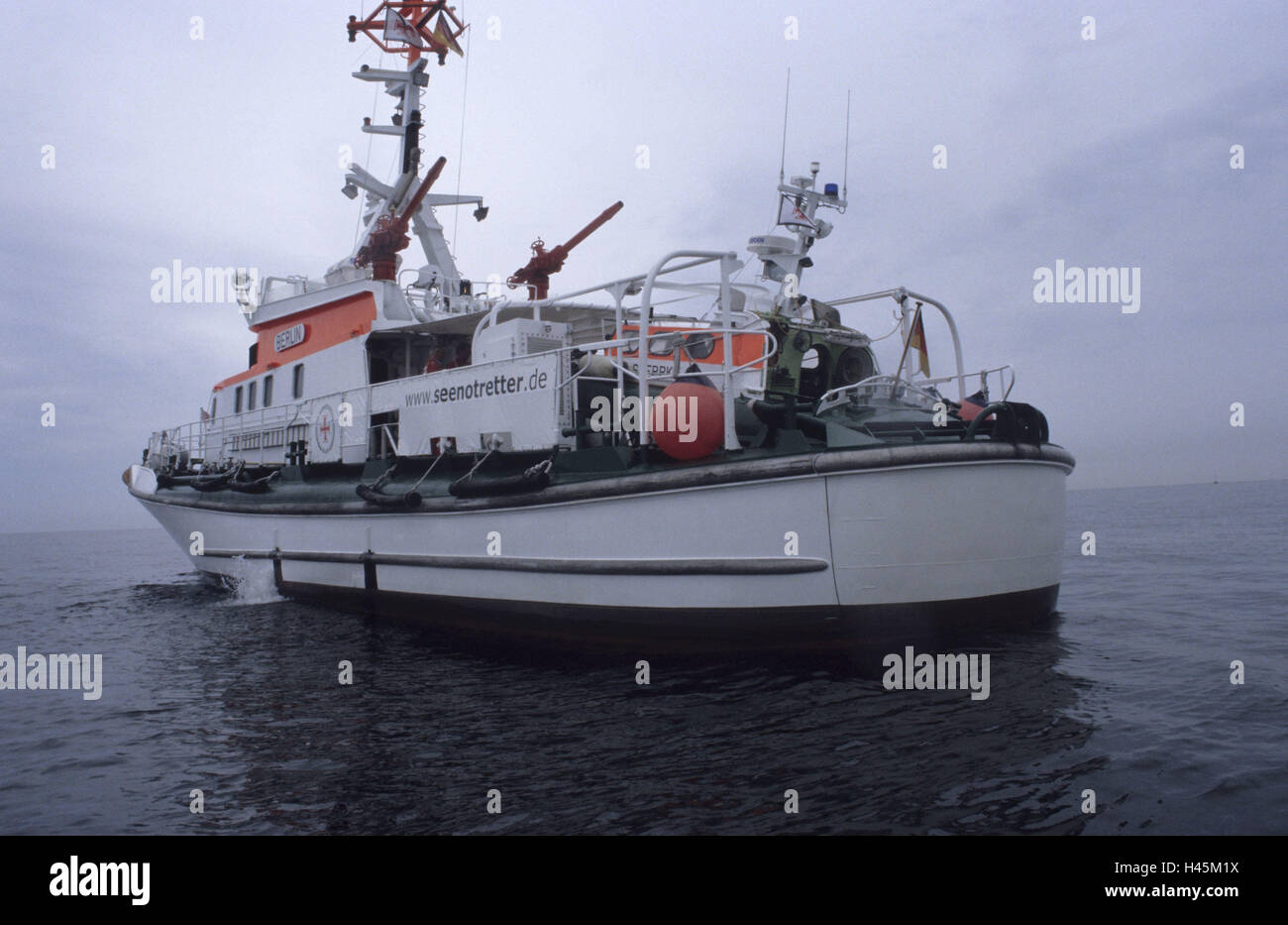 Rescue at sea hi-res stock photography and images - Alamy