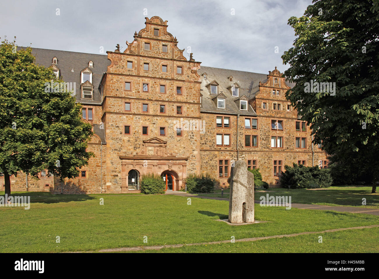 Armoury building hi-res stock photography and images - Alamy