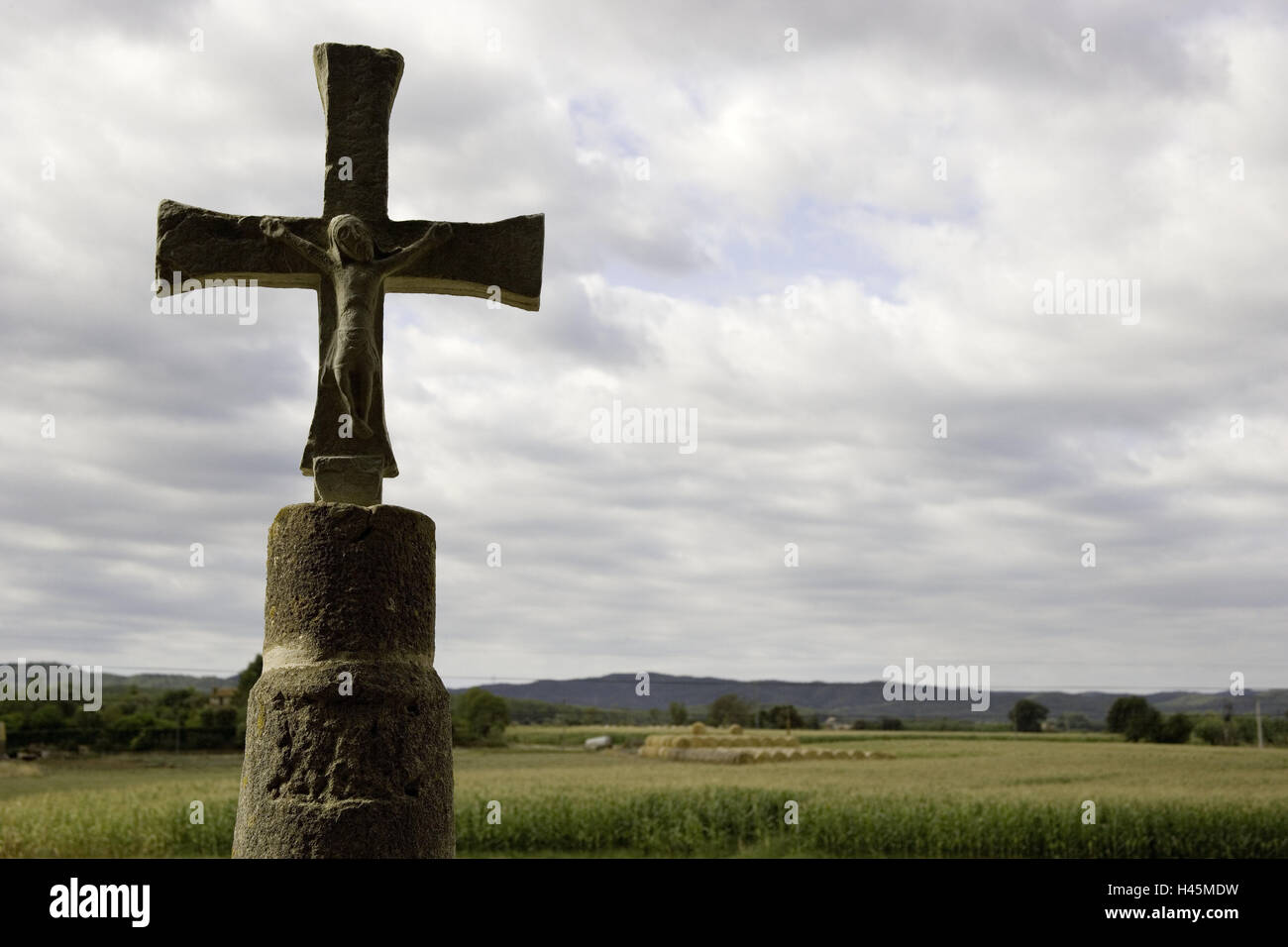 Field cross, Palau Sator, Baix Emporda, Costa Brava, Catalonia, Spain ...