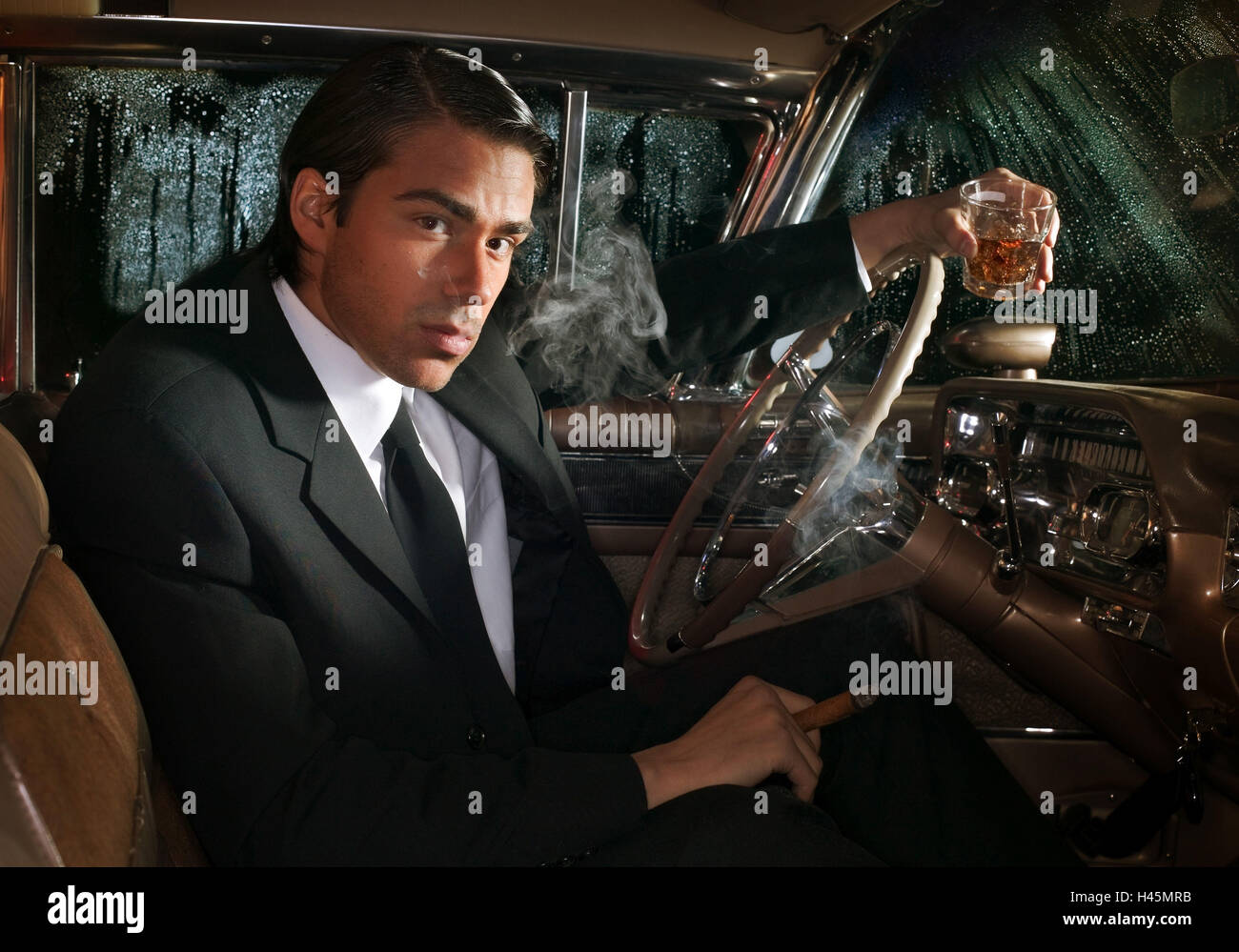 Cigar smoke hi-res stock photography and images - Alamy