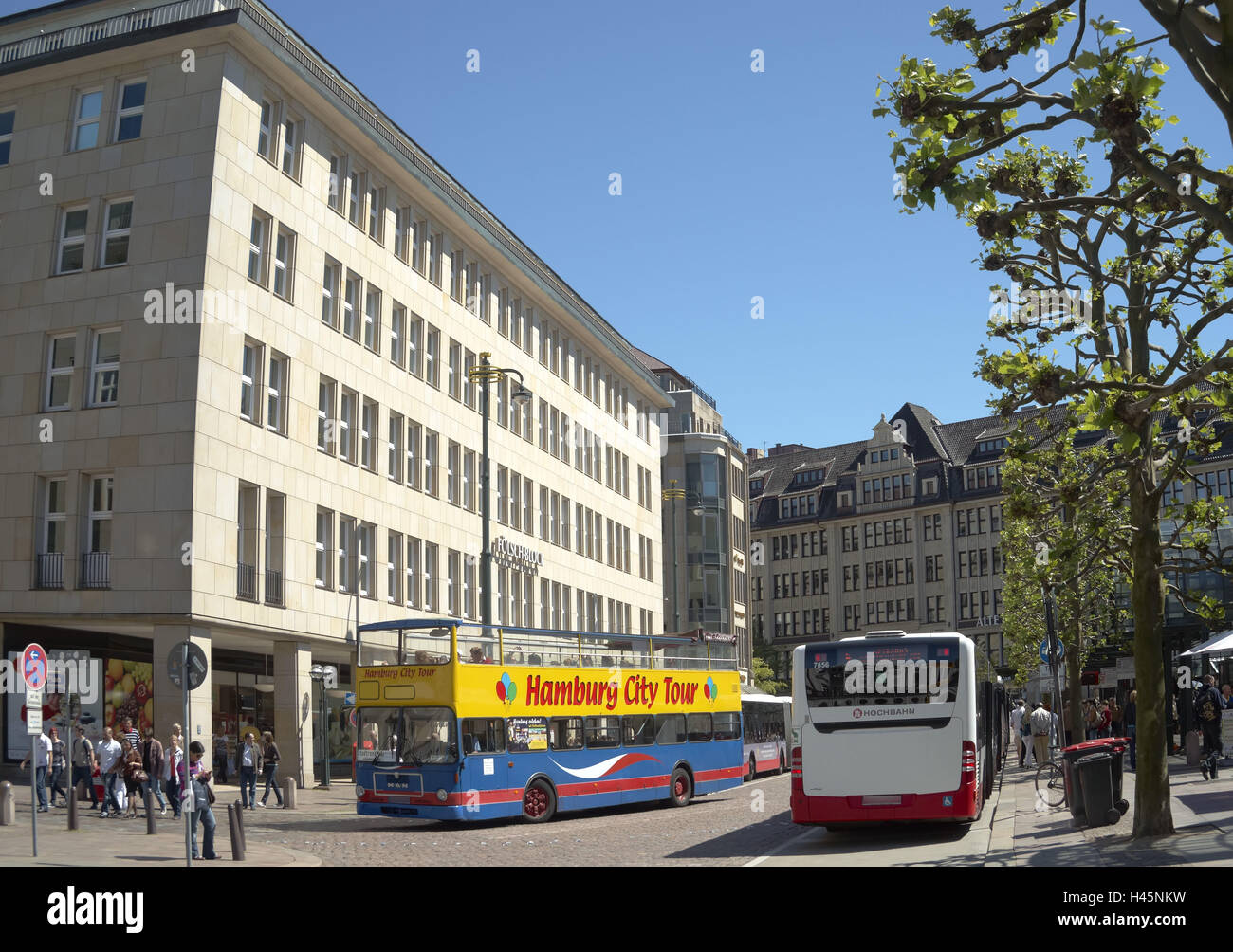Square bus hi-res stock photography and images - Alamy