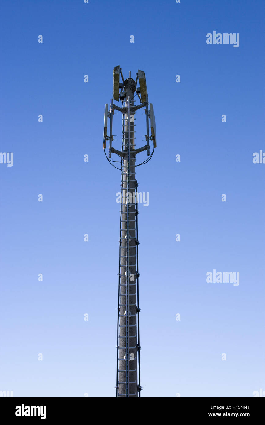 Mobile radio mast hi-res stock photography and images - Alamy