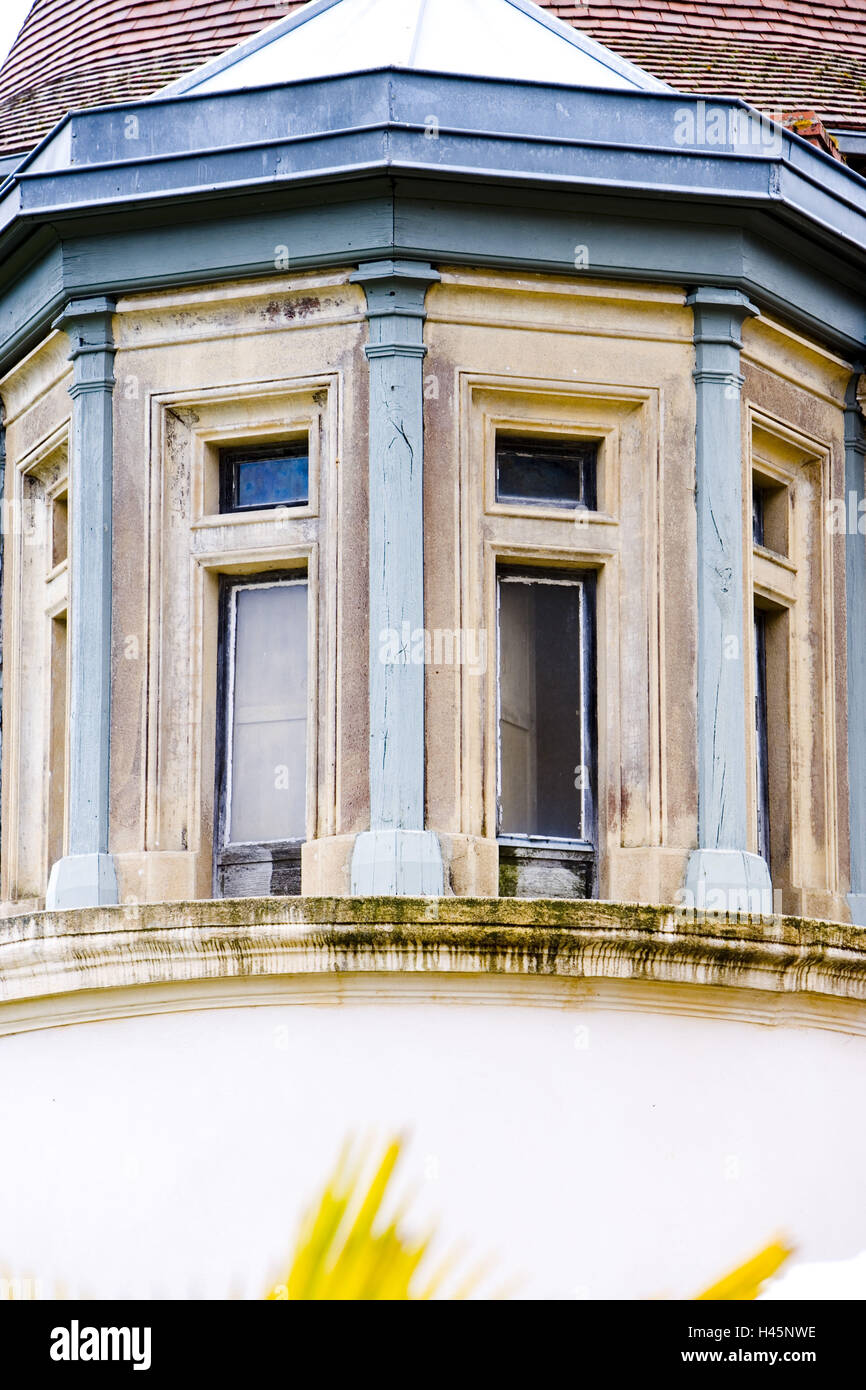 Detail castle tower hi-res stock photography and images - Alamy