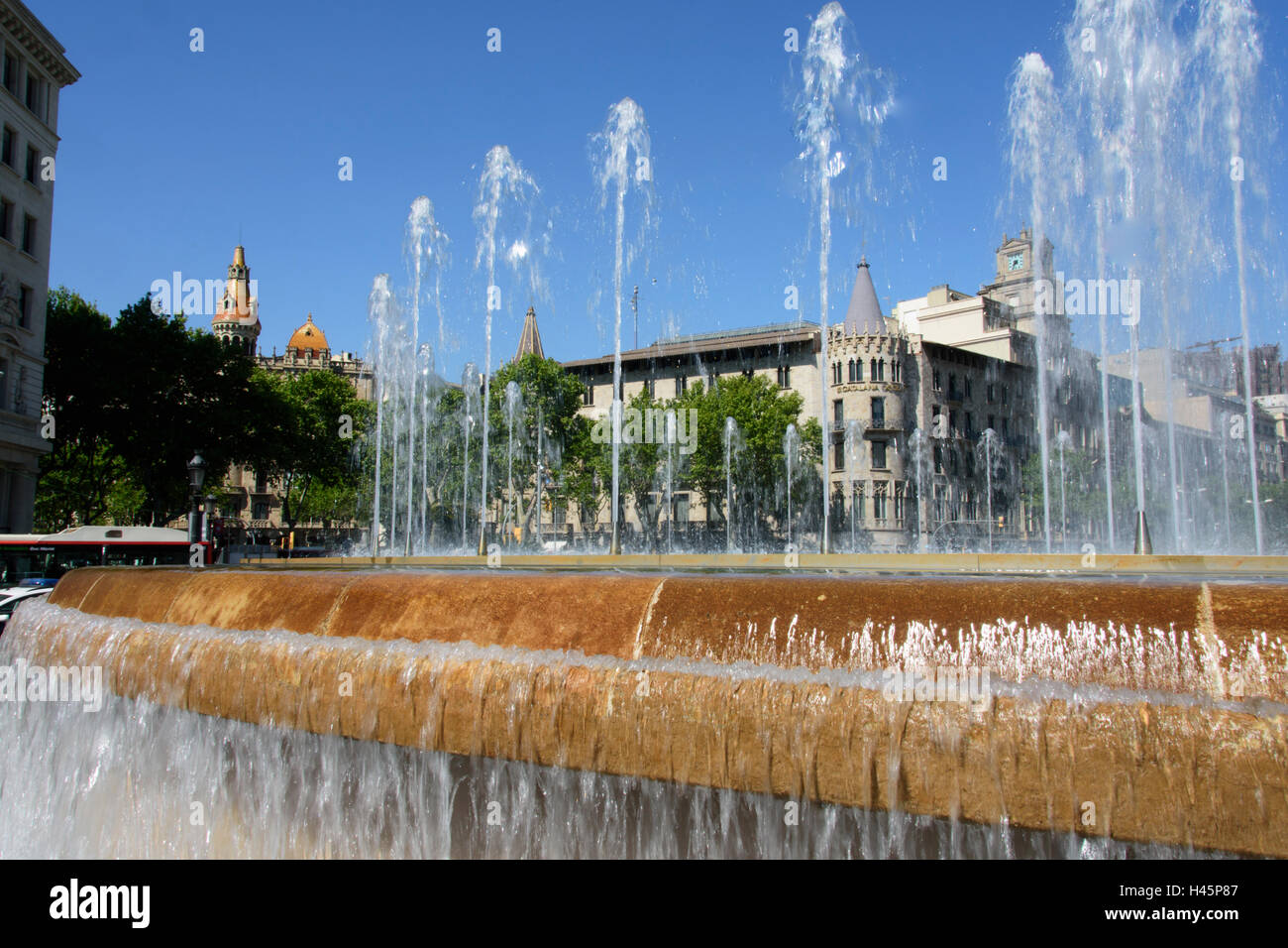 Barcelona catalonia catalunya spain splash hi-res stock photography and ...