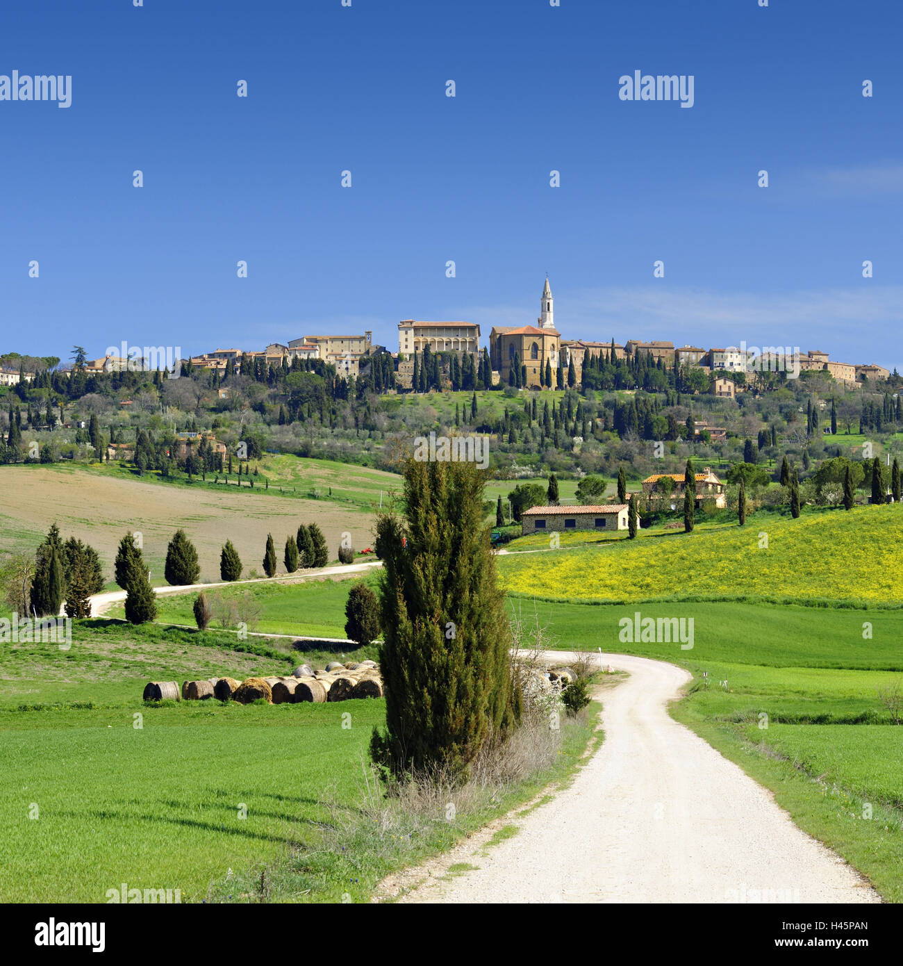 Pienza italy view hi-res stock photography and images - Alamy