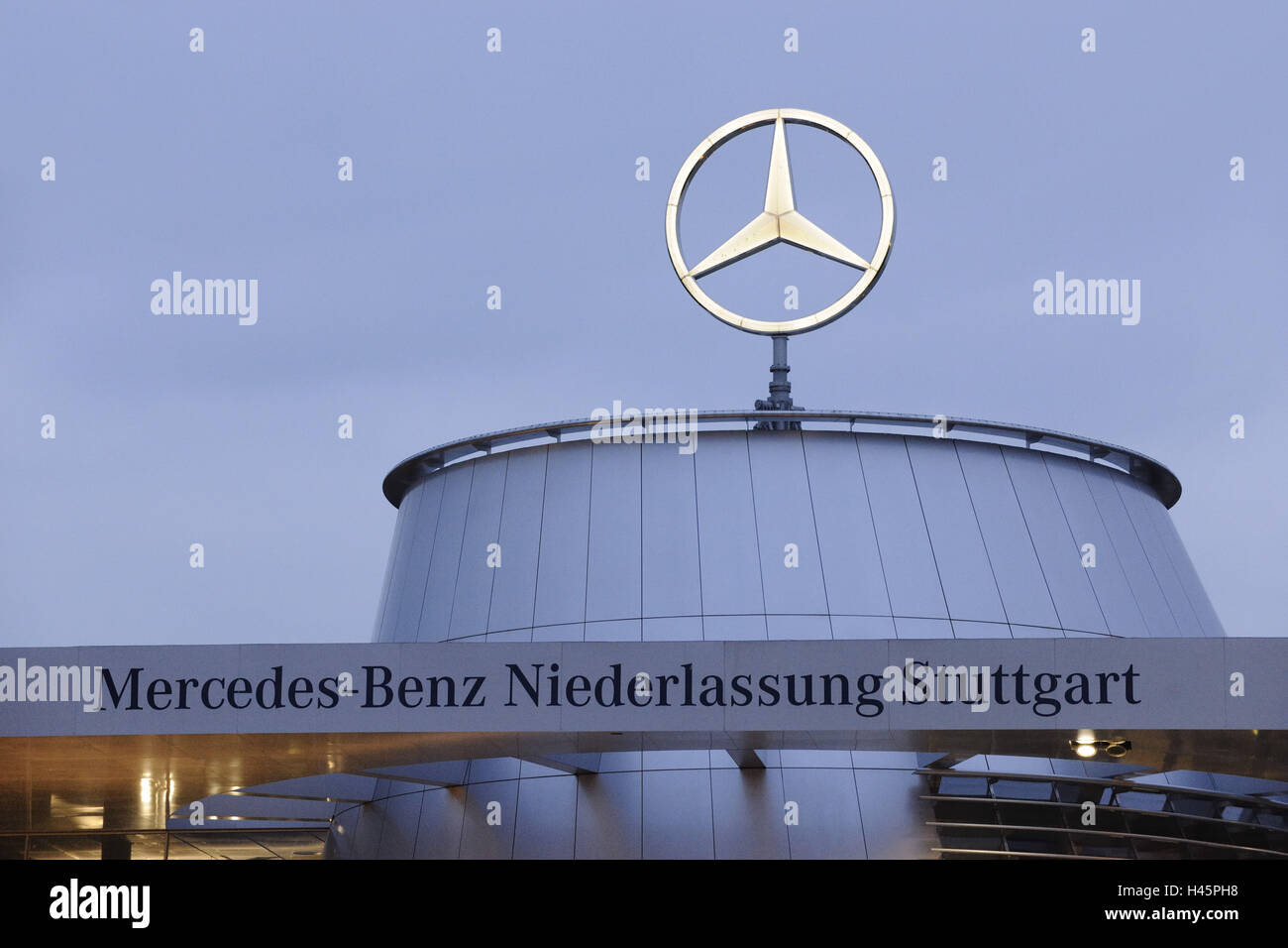Mercedes benz subsidiary hi-res stock photography and images - Alamy