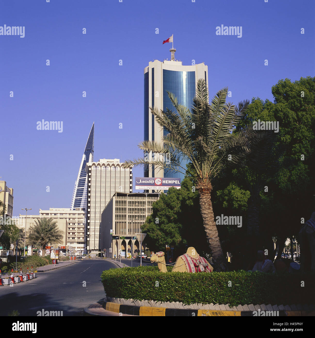 Manama bahrain statue hi-res stock photography and images - Alamy