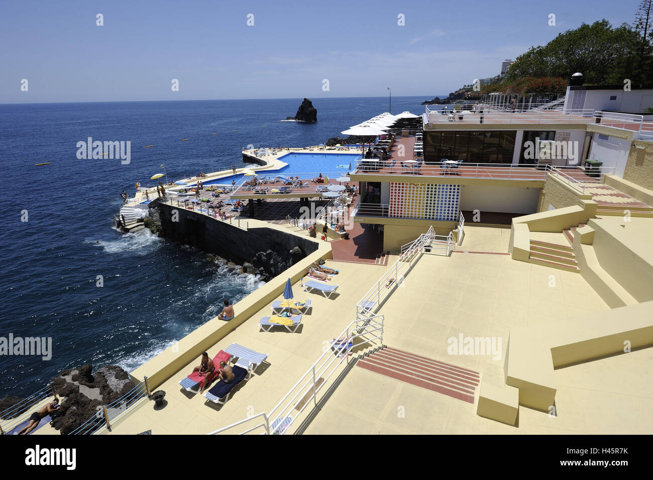 Portugal, island Madeira, Funchal, swimming-pool Lido, sea view Stock ...