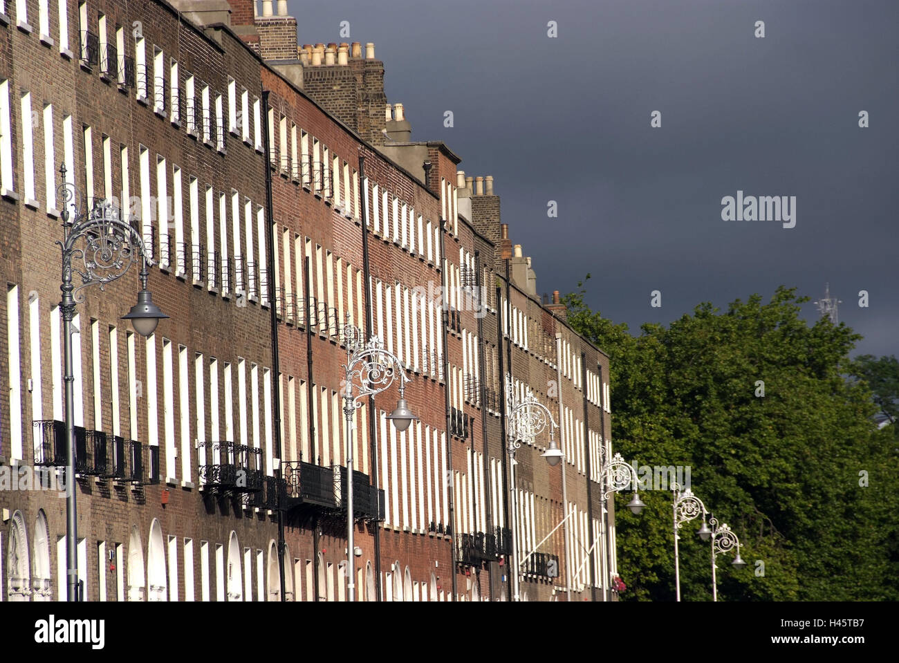 Ireland, Dublin, Merrion Square, house front, stormy atmosphere Stock ...
