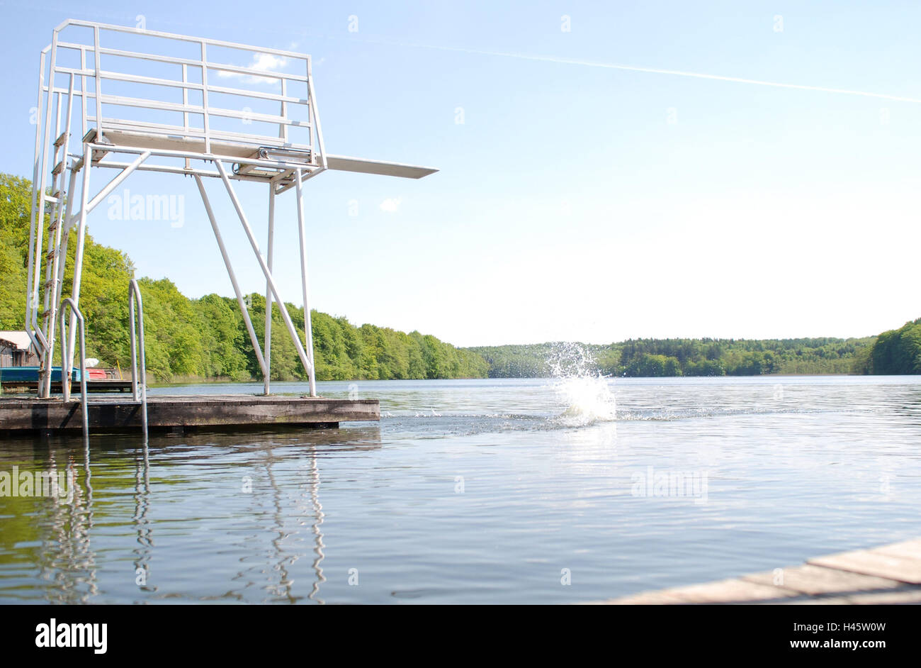 Lake diving hi-res stock photography and images - Alamy