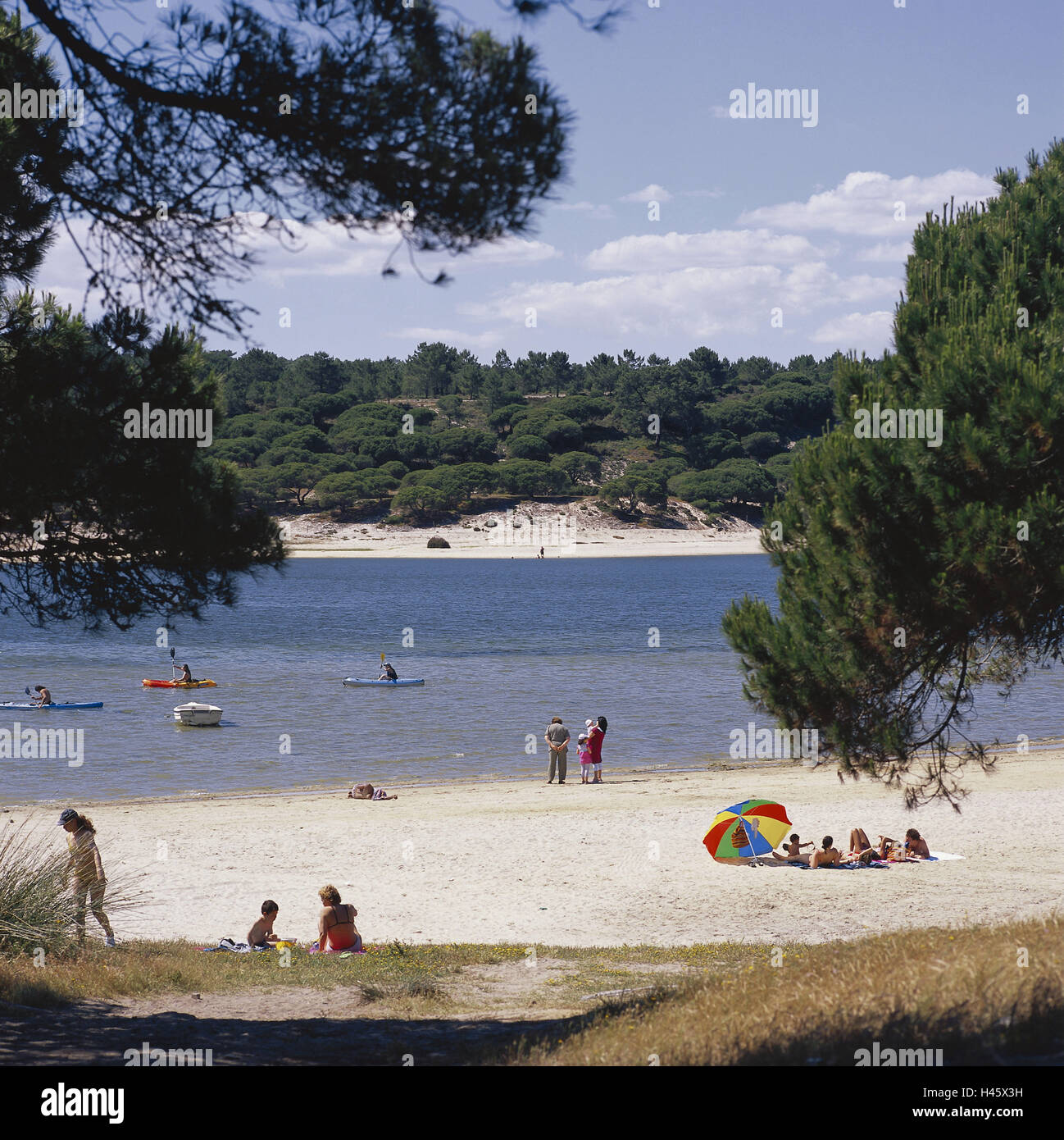 Portugal, peninsula Setubal, Lagoa de Albufeira, beach, tourist, no ...