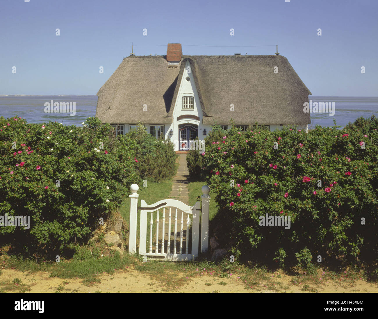Thatched roof house sylt island hi-res stock photography and images - Alamy