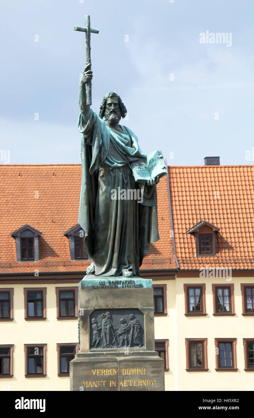 Bonifatius statue hi-res stock photography and images - Alamy