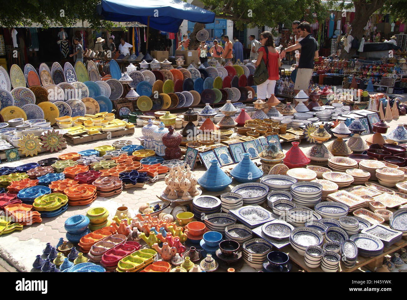 Tunisia, Djerba, Houmt-Souk, bazaar, pottery Stock Photo - Alamy