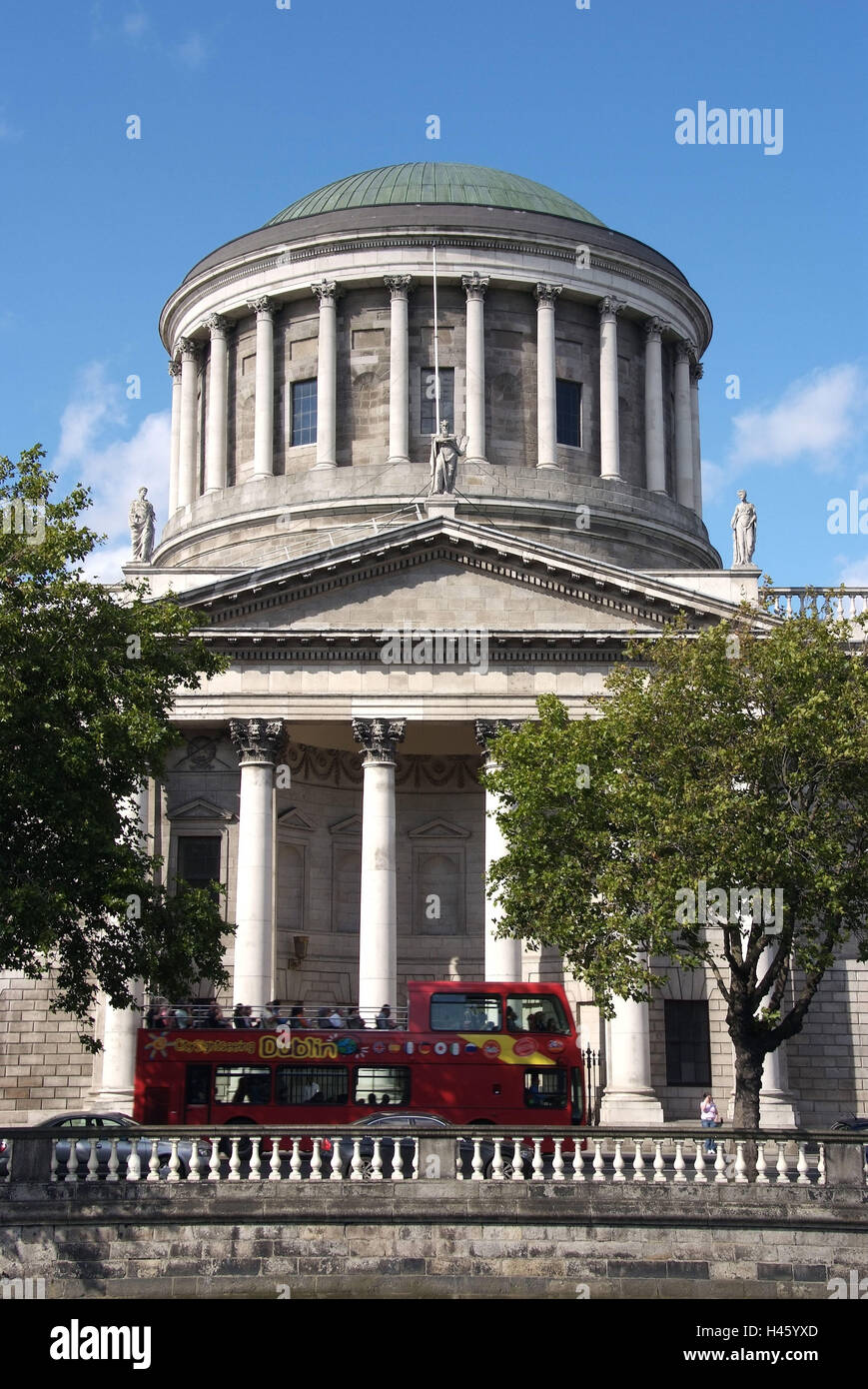 Town courthouse ireland hi-res stock photography and images - Alamy