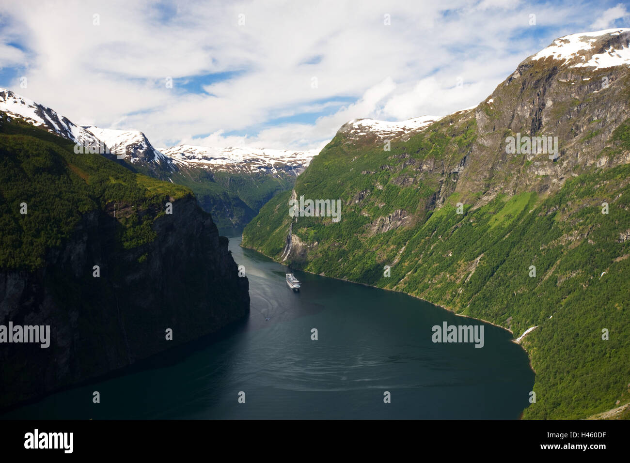 Geirangerfjord cruise hi-res stock photography and images - Alamy