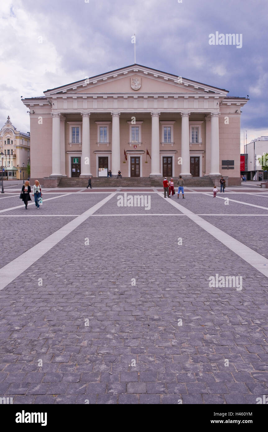 Lithuania, Vilnius, old town, city hall, city hall square, passers-by ...