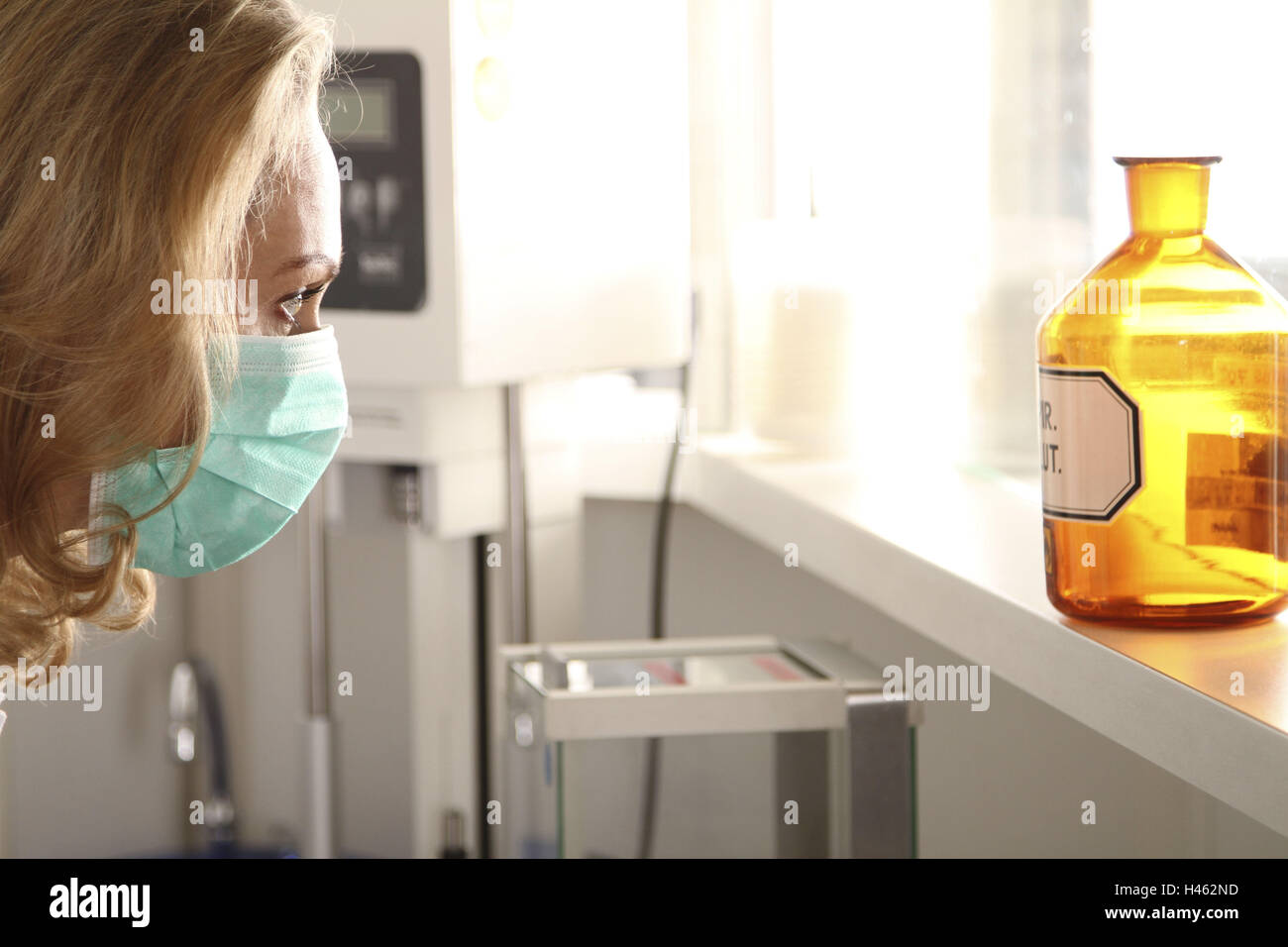 Pharmacist in the laboratory, pharmaceutical, mixing, producing Stock ...