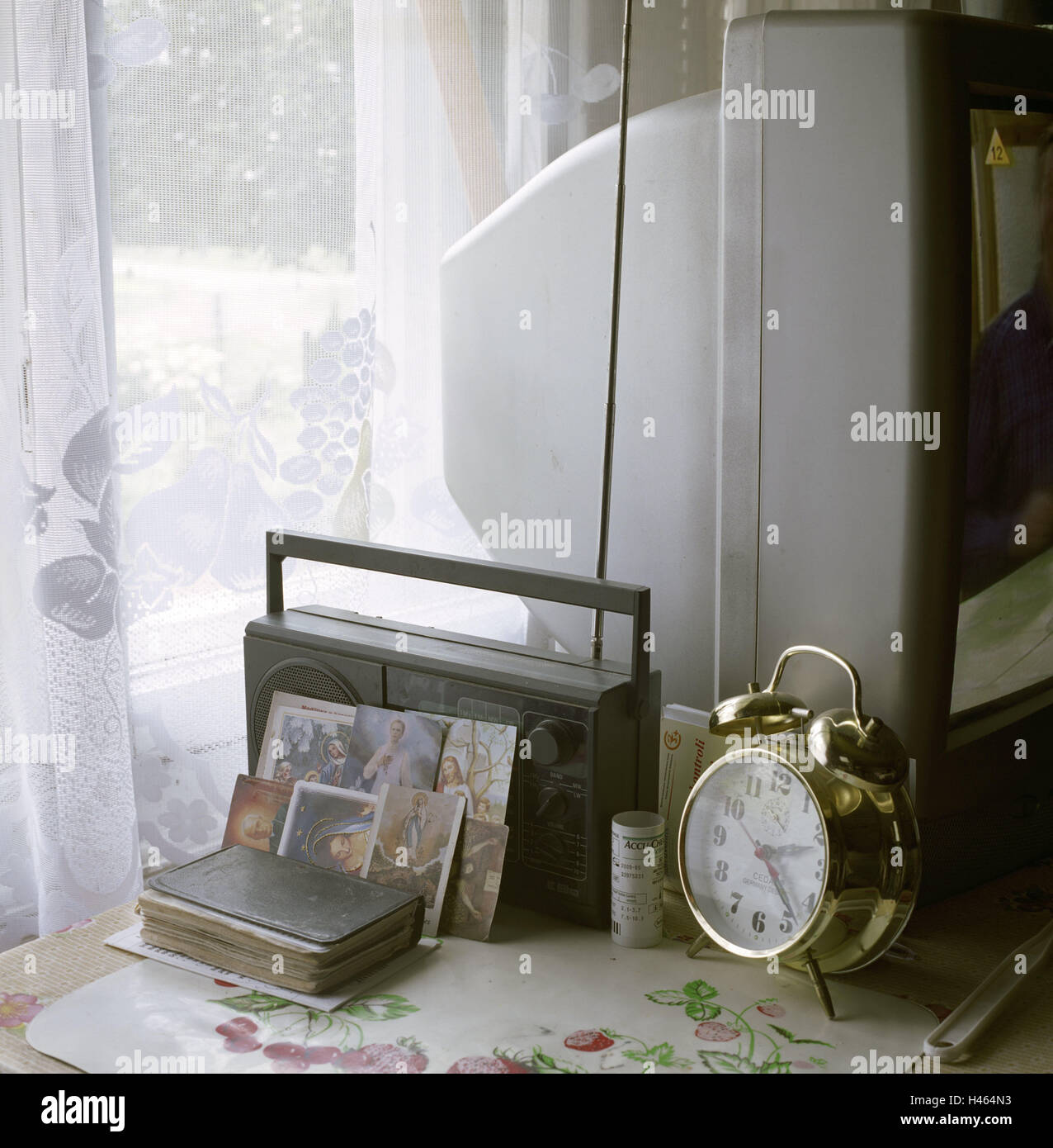 Chest clock hi-res stock photography and images - Alamy