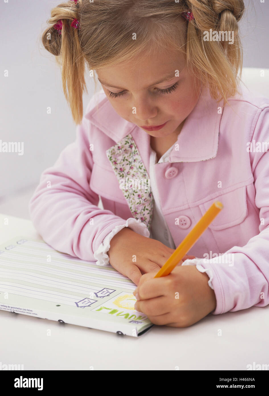 Table, girl, concentrates, pen, notebook, write, homework, portrait ...