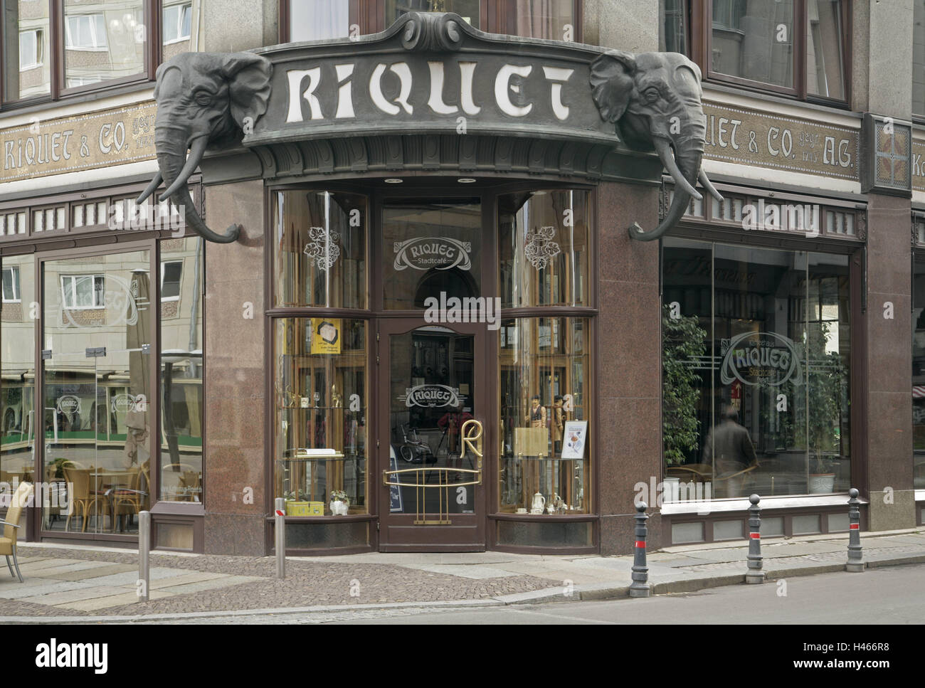 Cafe riquet hi-res stock photography and images - Alamy