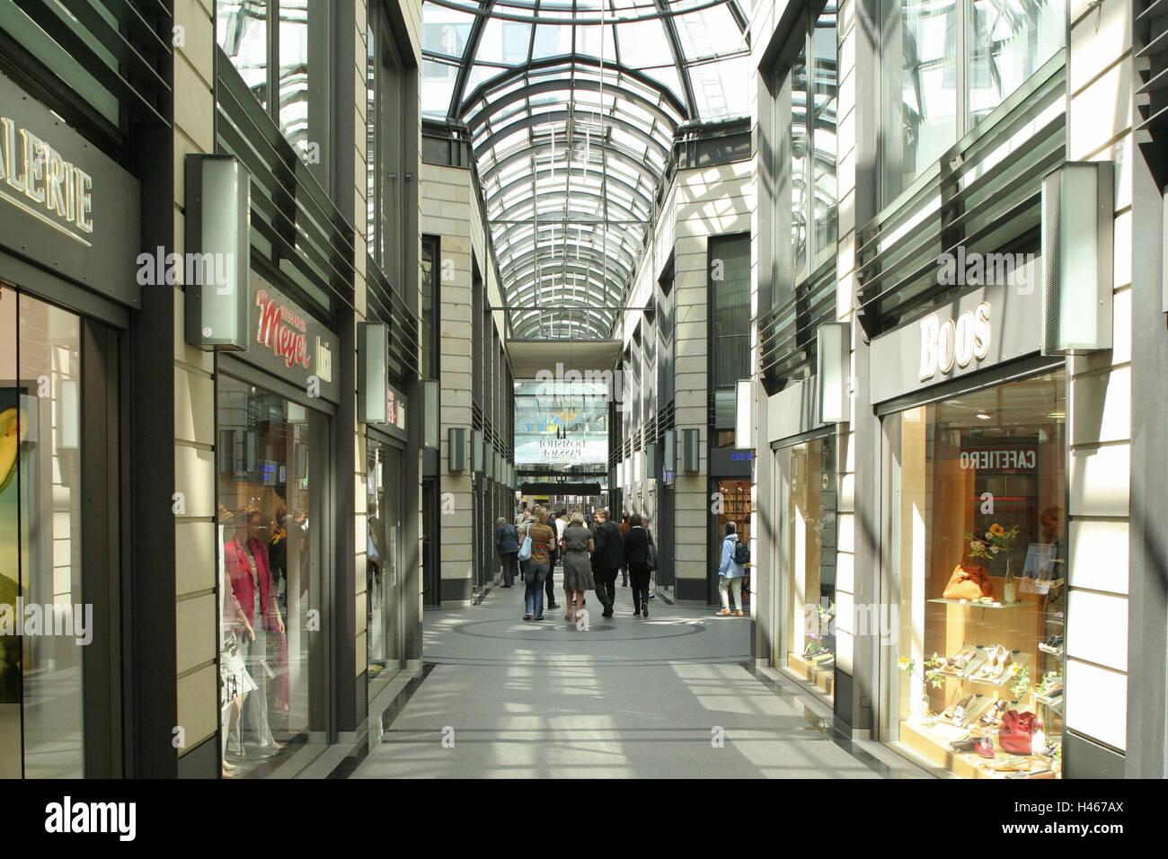 Germany, Bremen, cathedral court passage, shops, visitors, North ...