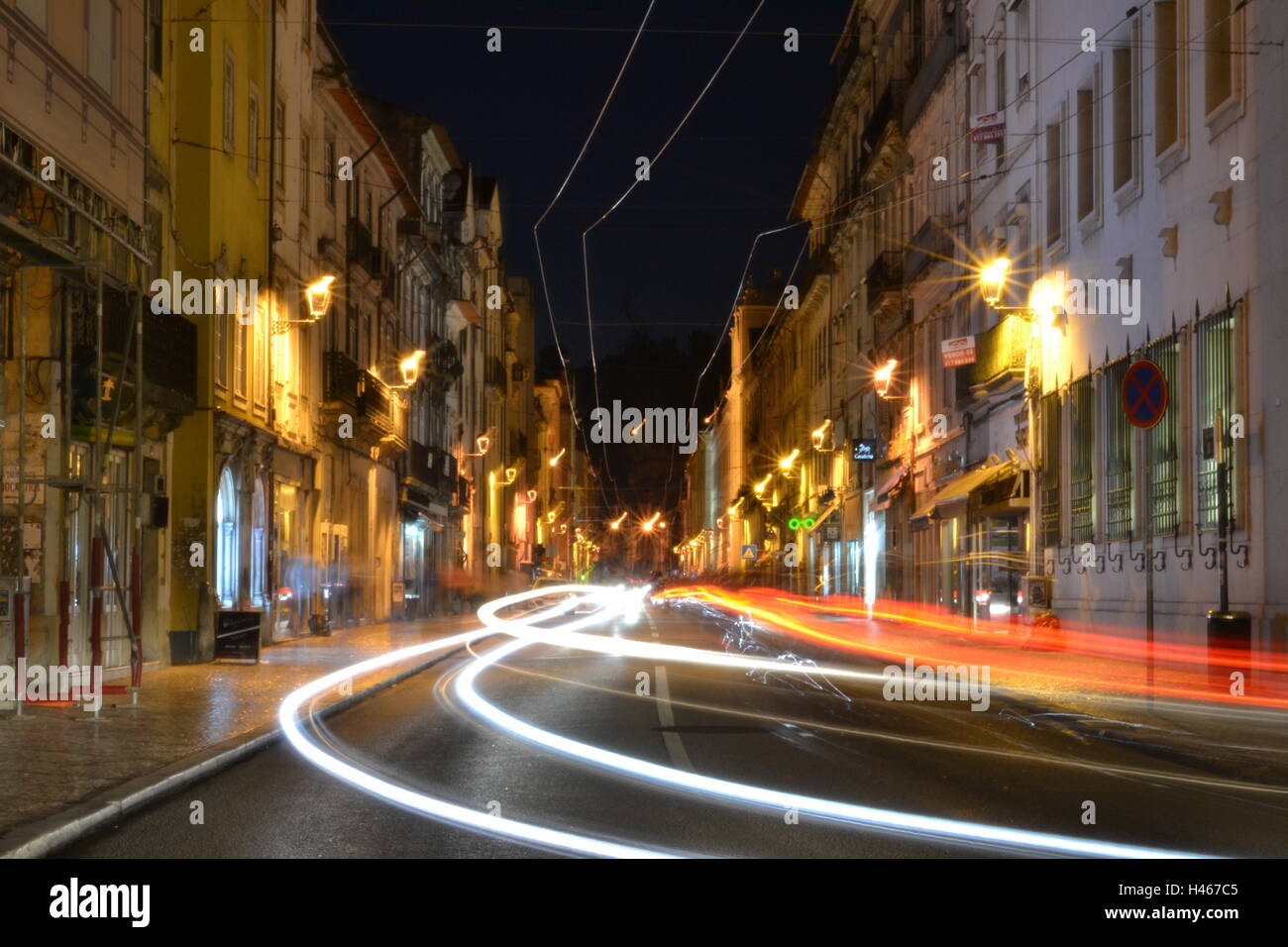 Orange street lights hi-res stock photography and images - Alamy