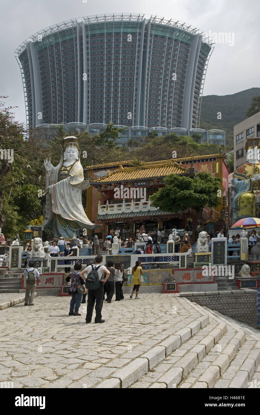China, Hong Kong, Hong Kong Iceland, Repulse Bay, Tin Han temple, high ...