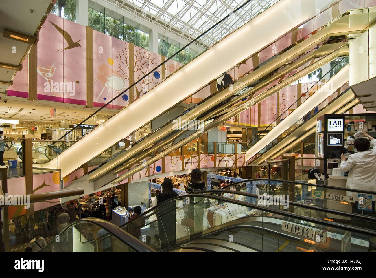 Department store china hi-res stock photography and images - Alamy