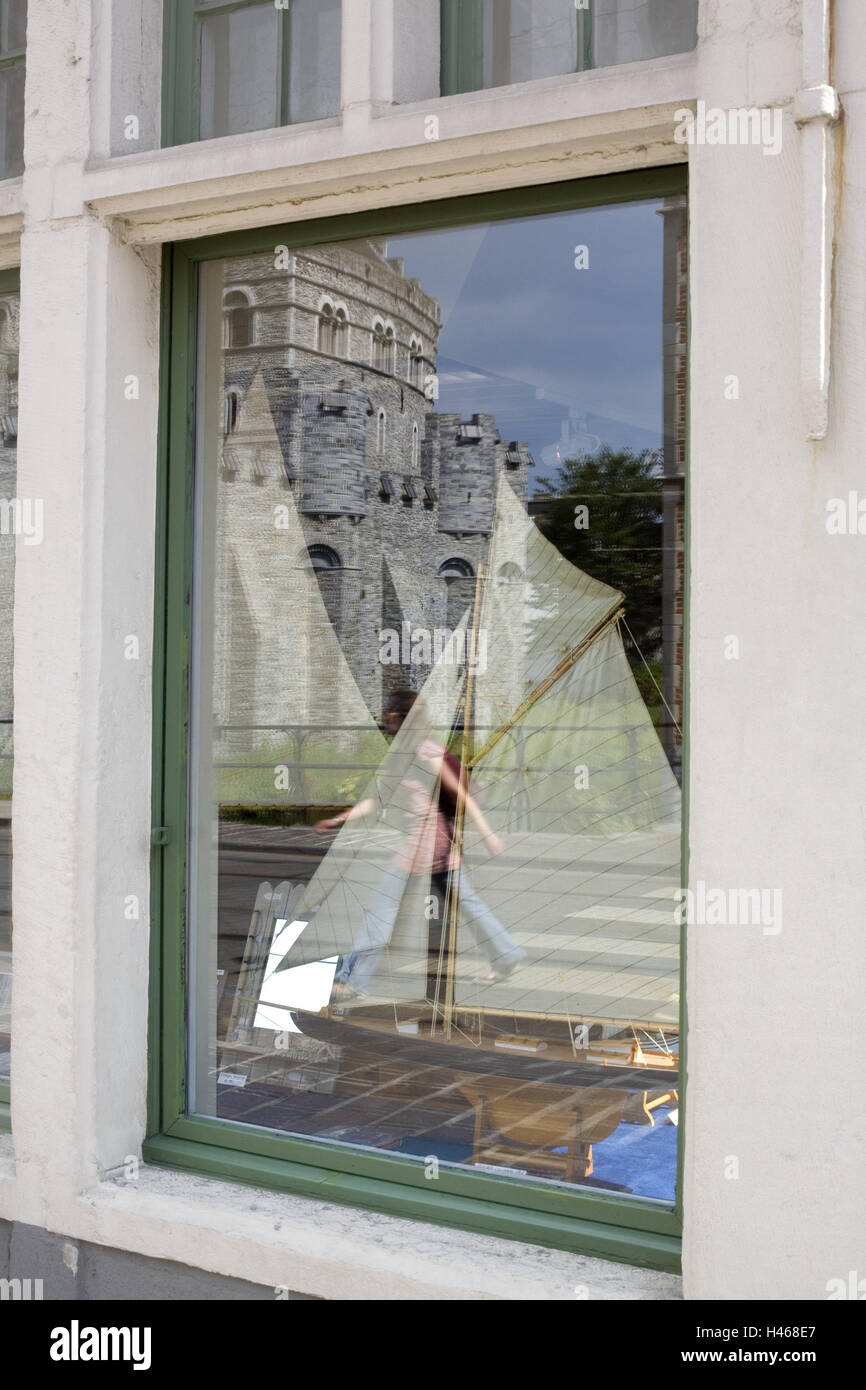 Belgium, Flanders, Ghent, shop-window, model ship, reflexion, passer-by ...