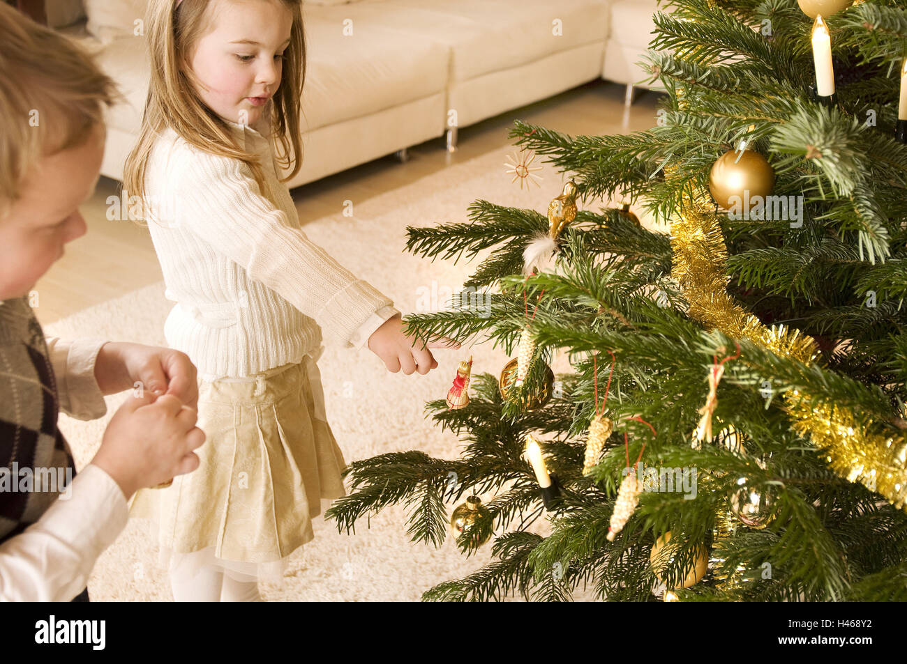 Girl Boy Christmas Tree Decorate Stock Photo Alamy girl-boy-christmas-tree-decorate-stock-photo-alamy