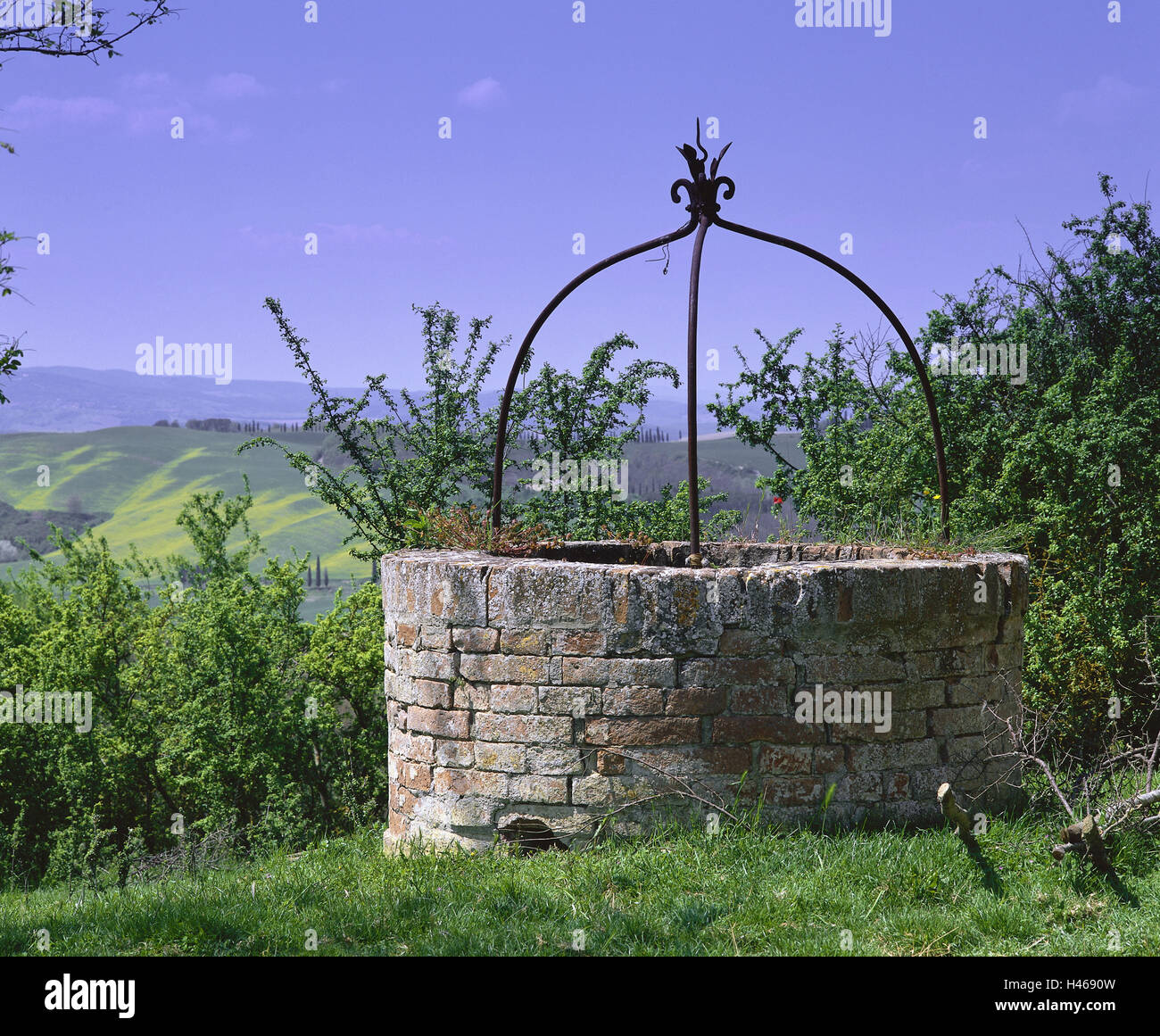 Italy, Tuscany, hill, stone well, scenery, well, stone, around ...