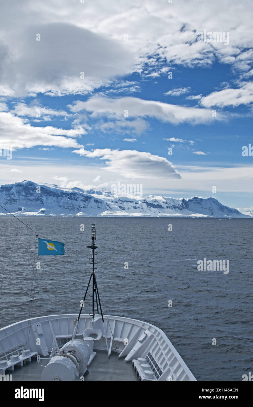 Antarctic, scenery, icebergs, mountains, clouds, Gerlachstrasse ...