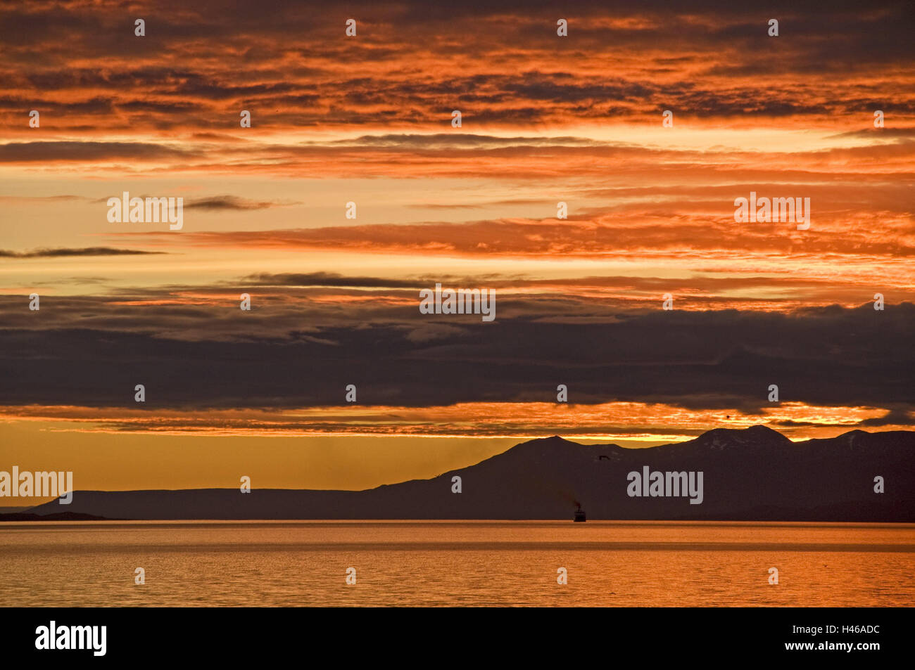Argentina, Ushuaia, beagle channel, sunrise, morning, morning tuning ...