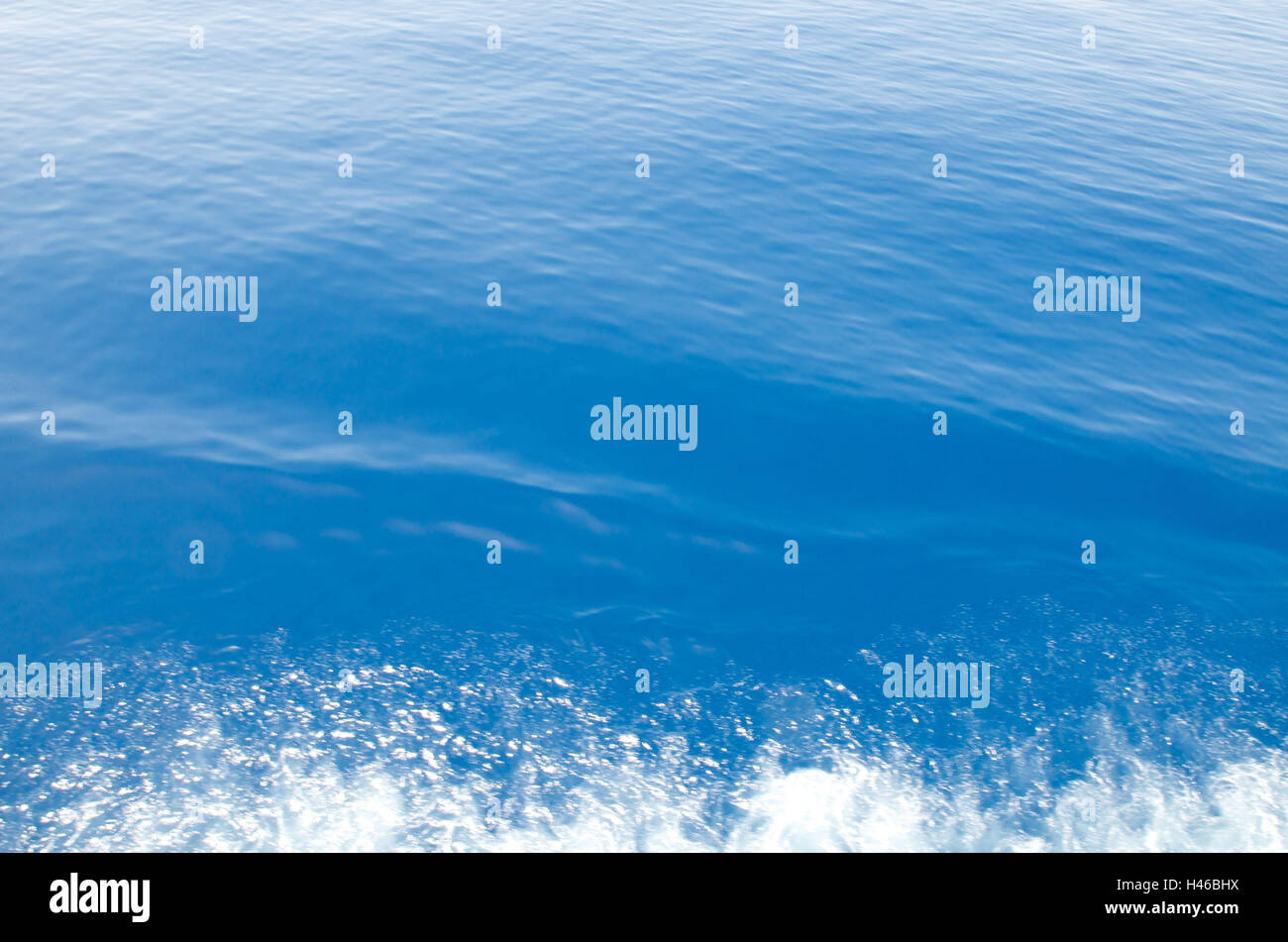 Bow wave hi-res stock photography and images - Alamy
