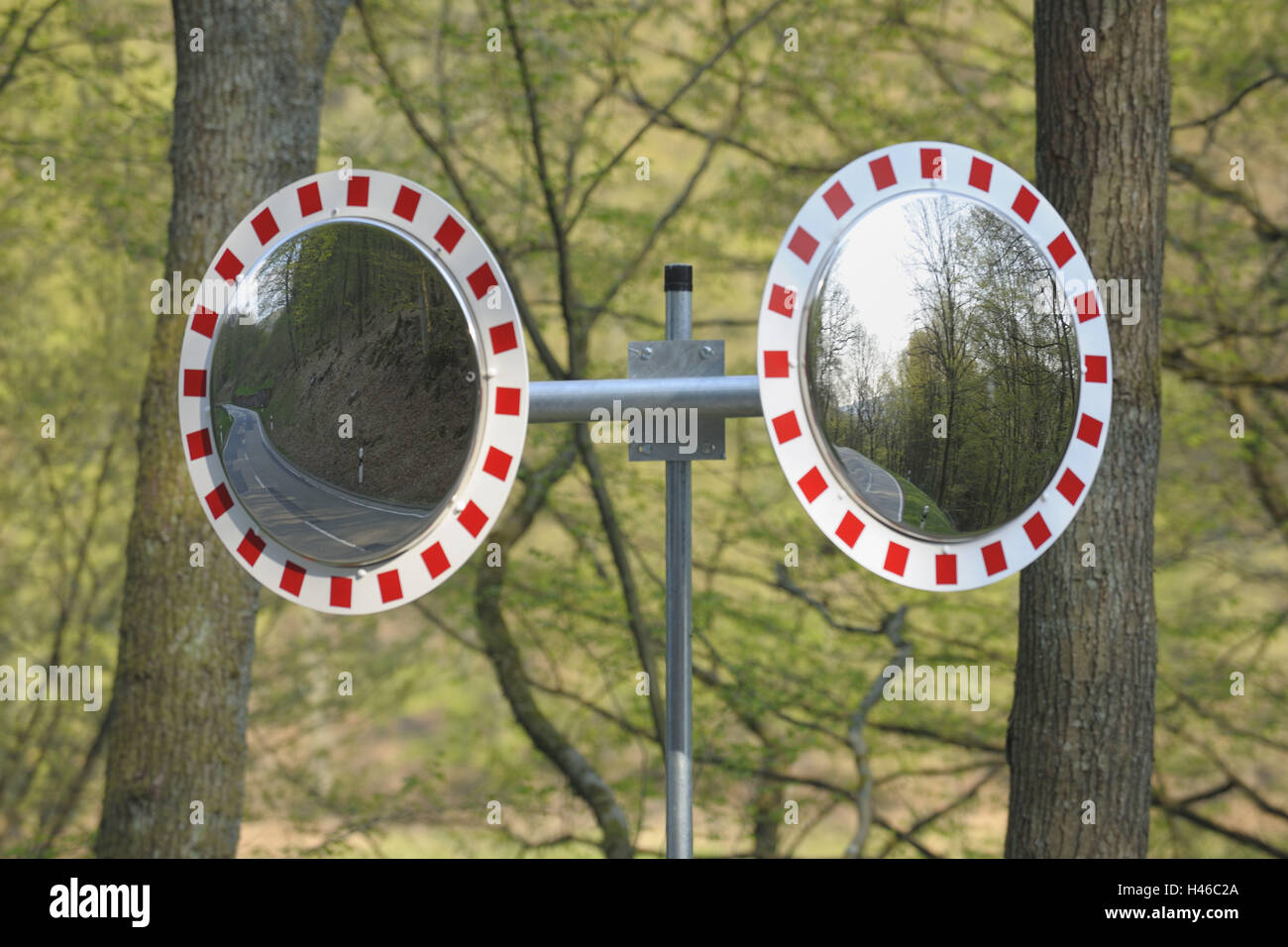 Road Reflectors High Resolution Stock Photography and Images - Alamy