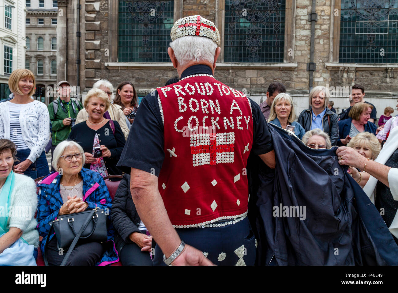 Traditional cockney costume hi-res stock photography and images - Alamy