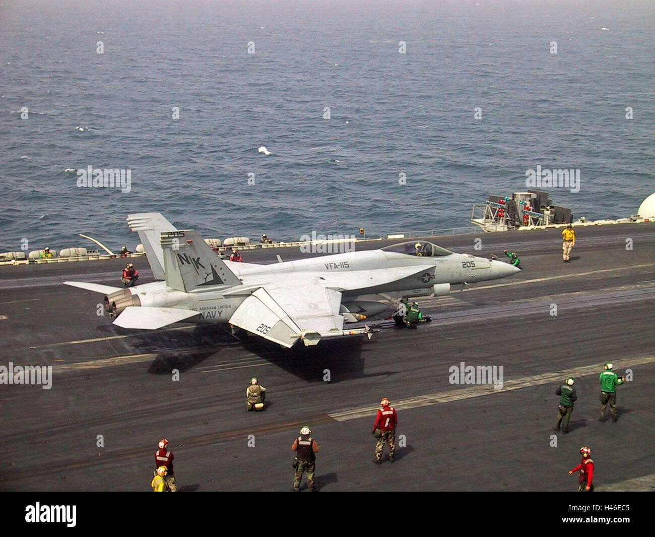 Us navy f 18 super hornet hi-res stock photography and images - Alamy