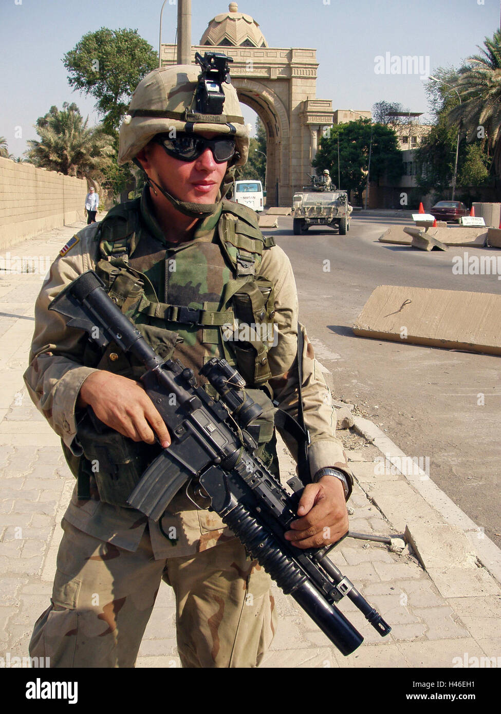 6th July 2003 A US soldier stands guard at the “Assassin’s Gate”, one ...