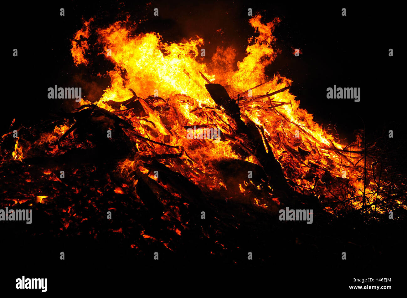 Burn fire brigade hi-res stock photography and images - Alamy