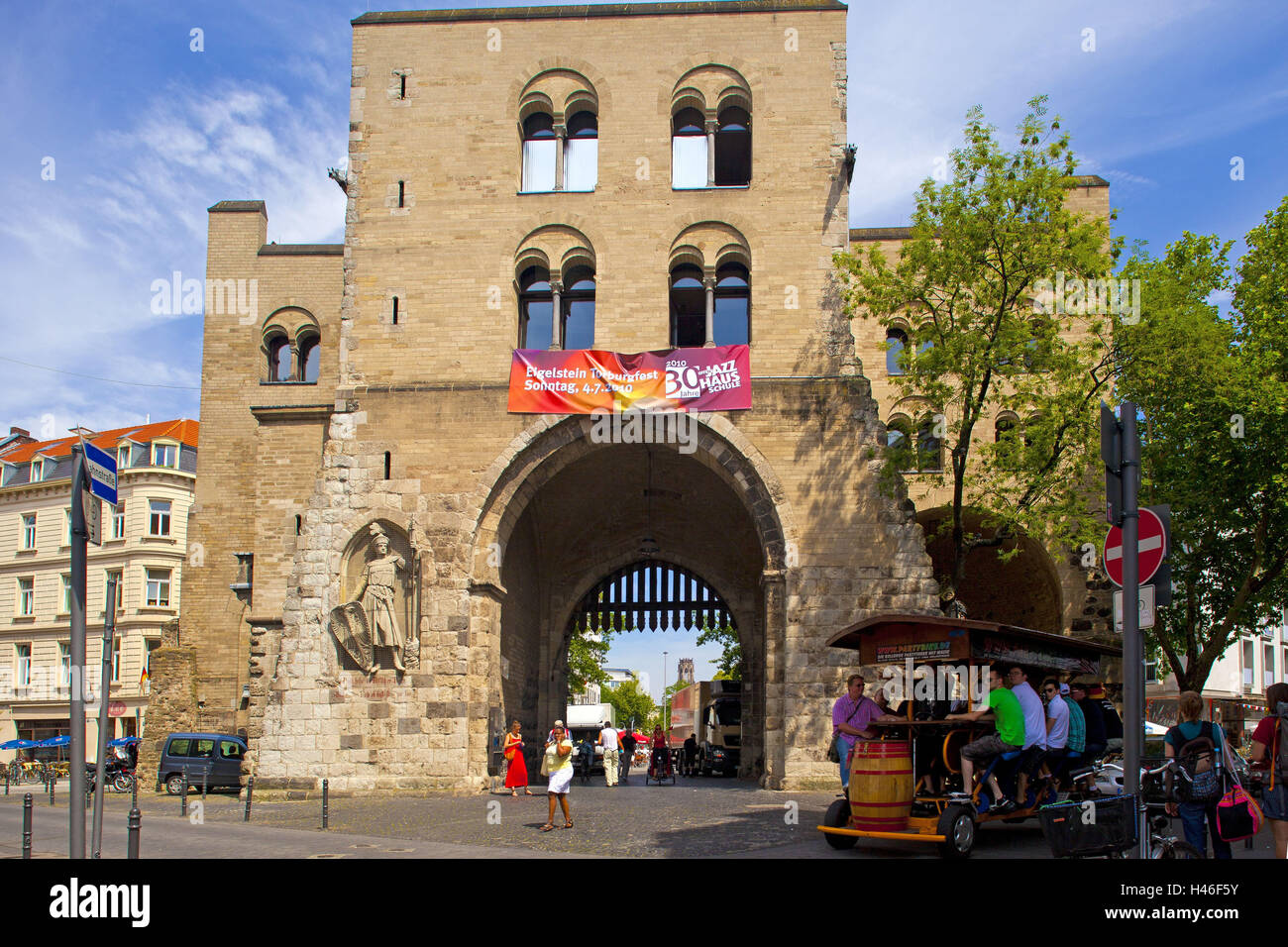 Germany, North Rhine-Westphalia, Cologne, Eigelstein gate Stock Photo ...