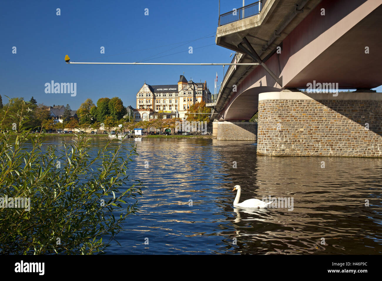 Bernkastel kues moselle bridge hi-res stock photography and images - Alamy