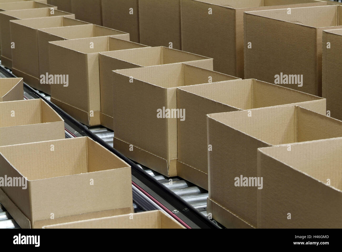 Shipping carton, mail order business, man conveyor Stock Photo - Alamy