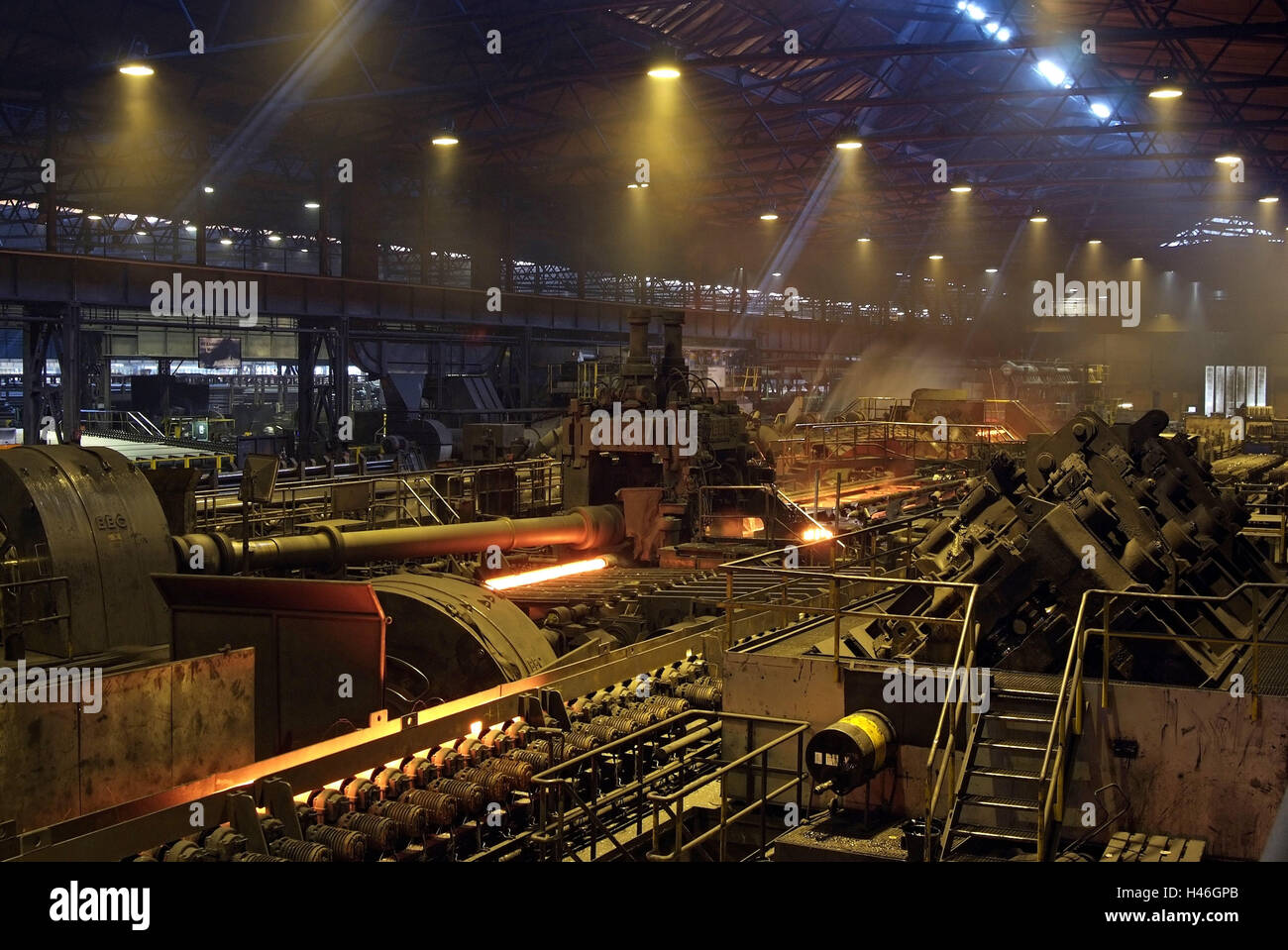 Industrial production hall hi-res stock photography and images - Alamy