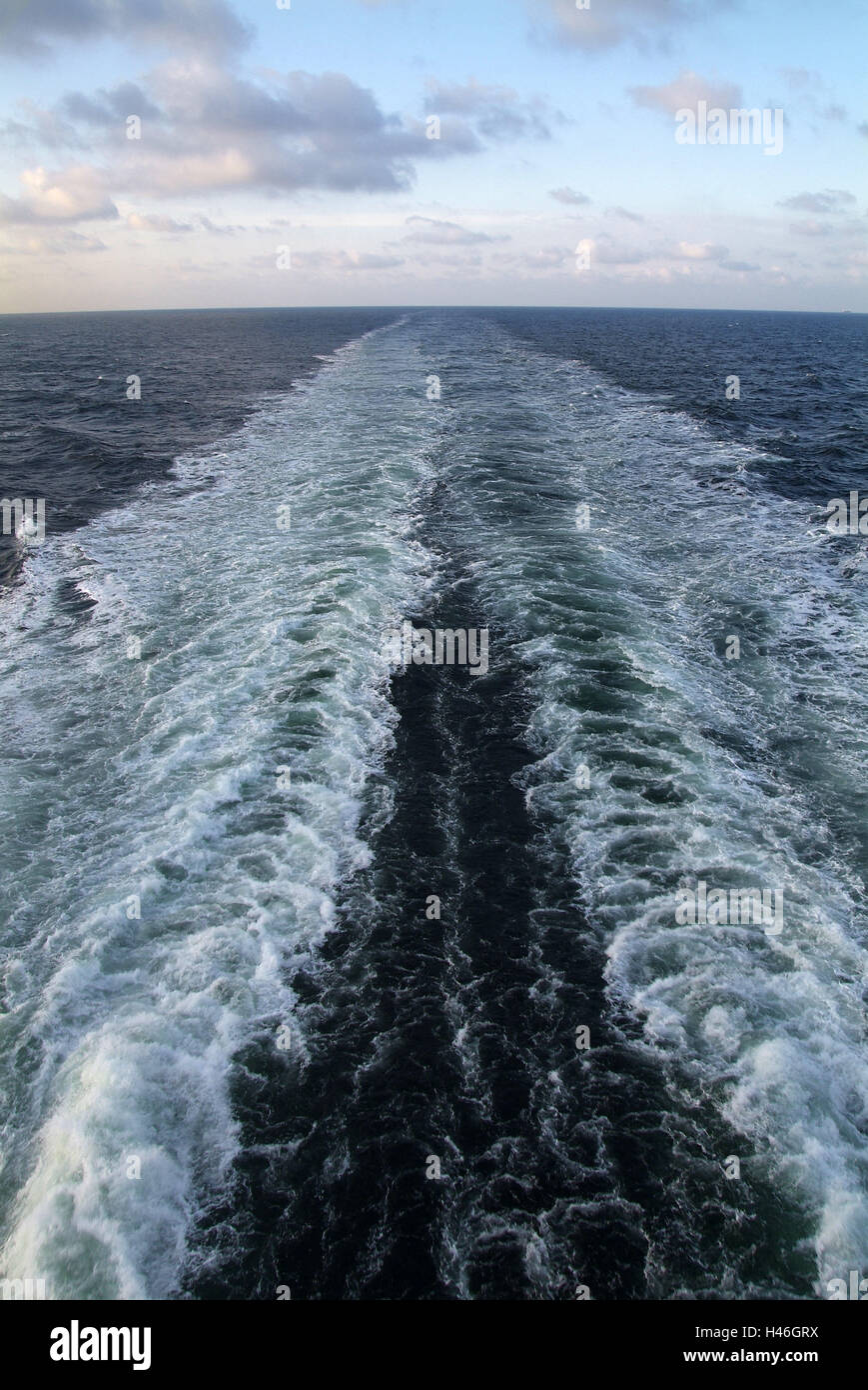 Ship stern hi-res stock photography and images - Alamy